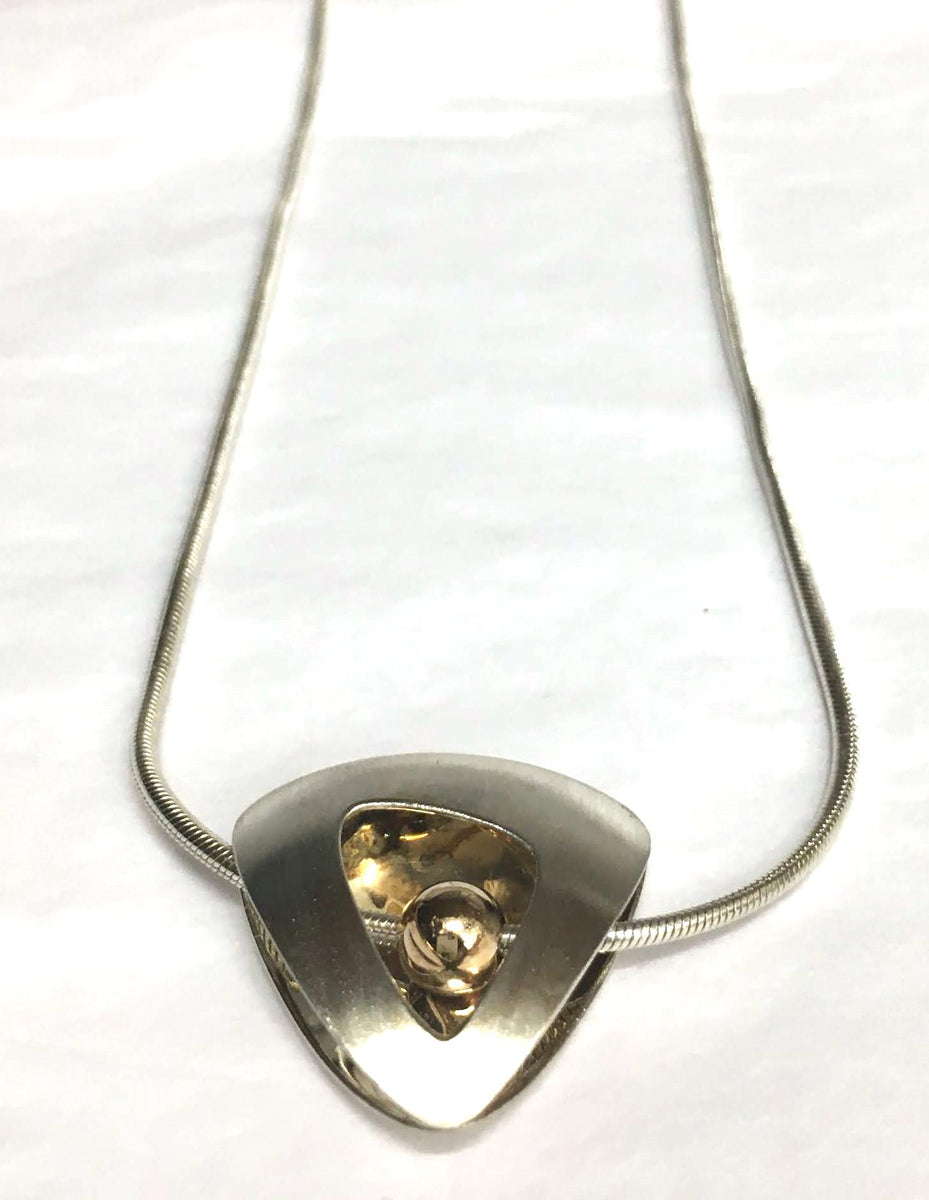 Shadow Box Pendant – Appalachianspring.com